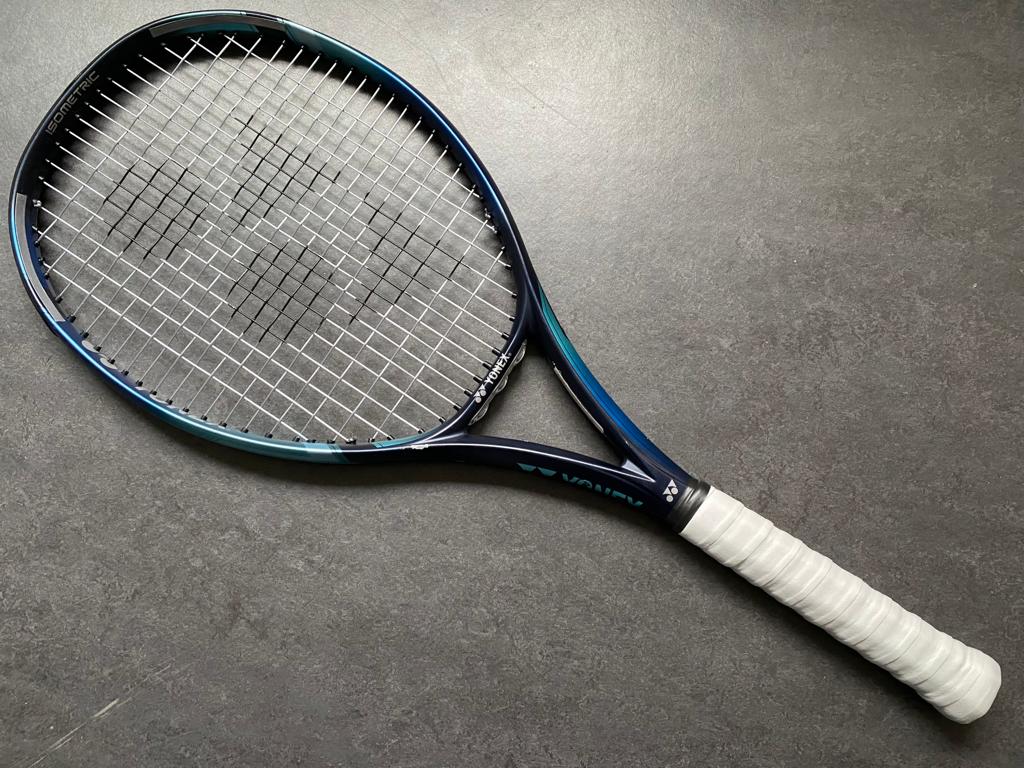 Yonex Pro Stock EZONE 100 (16X19) – Pro Stock Tennis