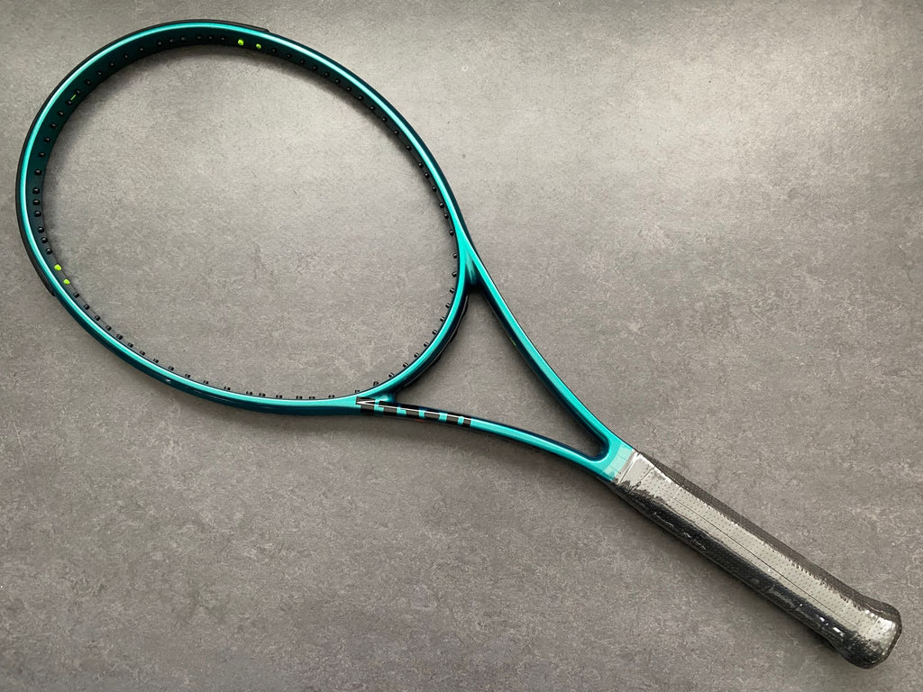 Wilson Pro Stock Blade 98 (18x20) – Pro Stock Tennis