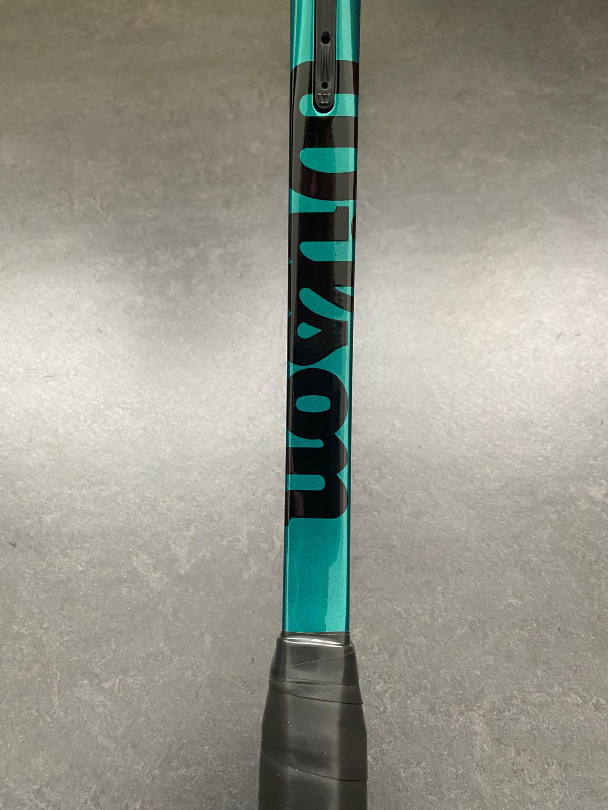 Wilson Pro Stock Blade 98 (18X19) – ProStockTennis