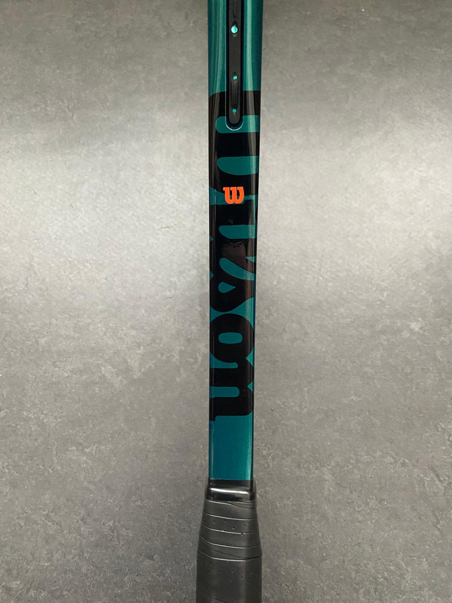 Wilson Pro Stock Blade 98 (18x20) – Pro Stock Tennis