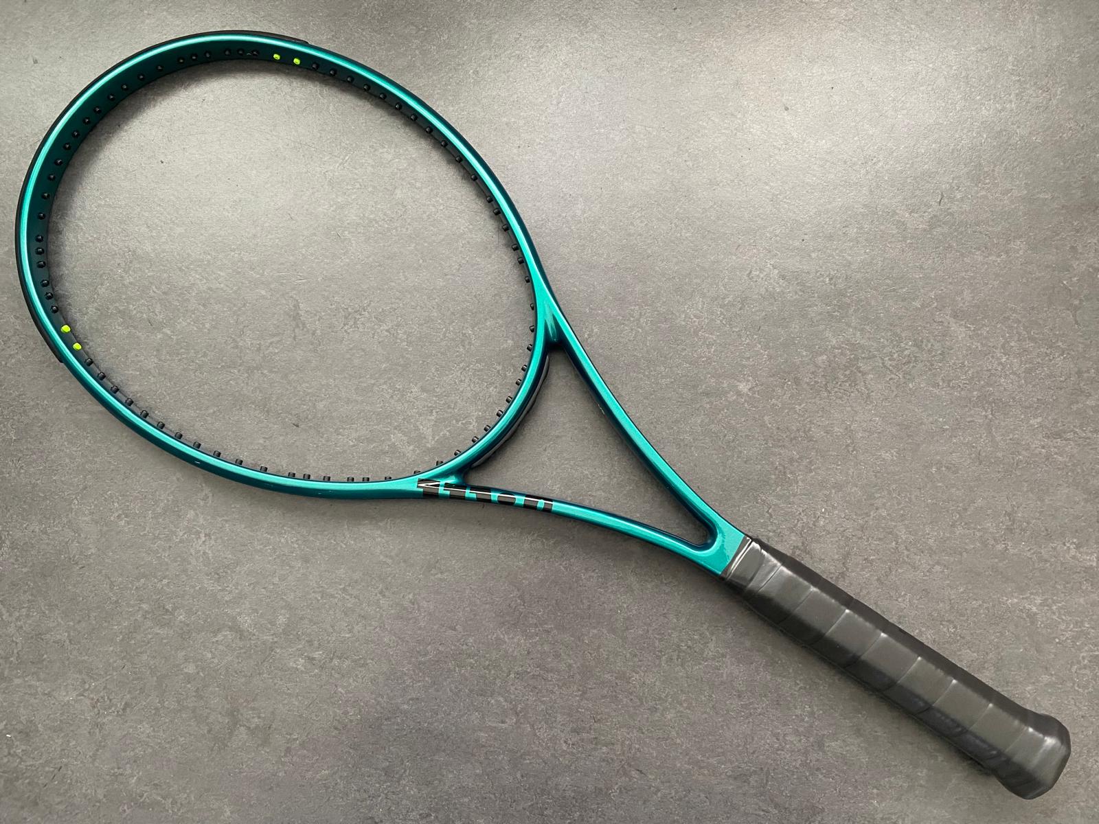 Wilson Pro Stock Blade 98 (18X19) – ProStockTennis