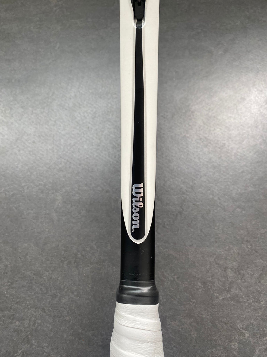 Wilson Pro Stock Pro Staff Classic 95 (18X20) – Pro Stock Tennis